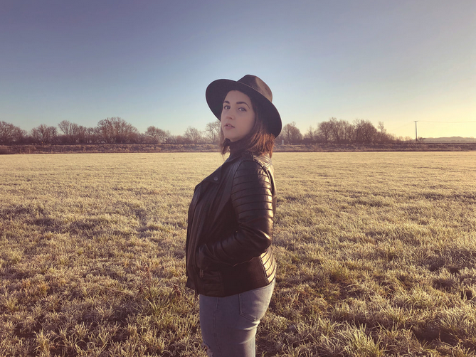 Review: Becky Lawrence Releases The Brand New Single “Empty Friendships ...