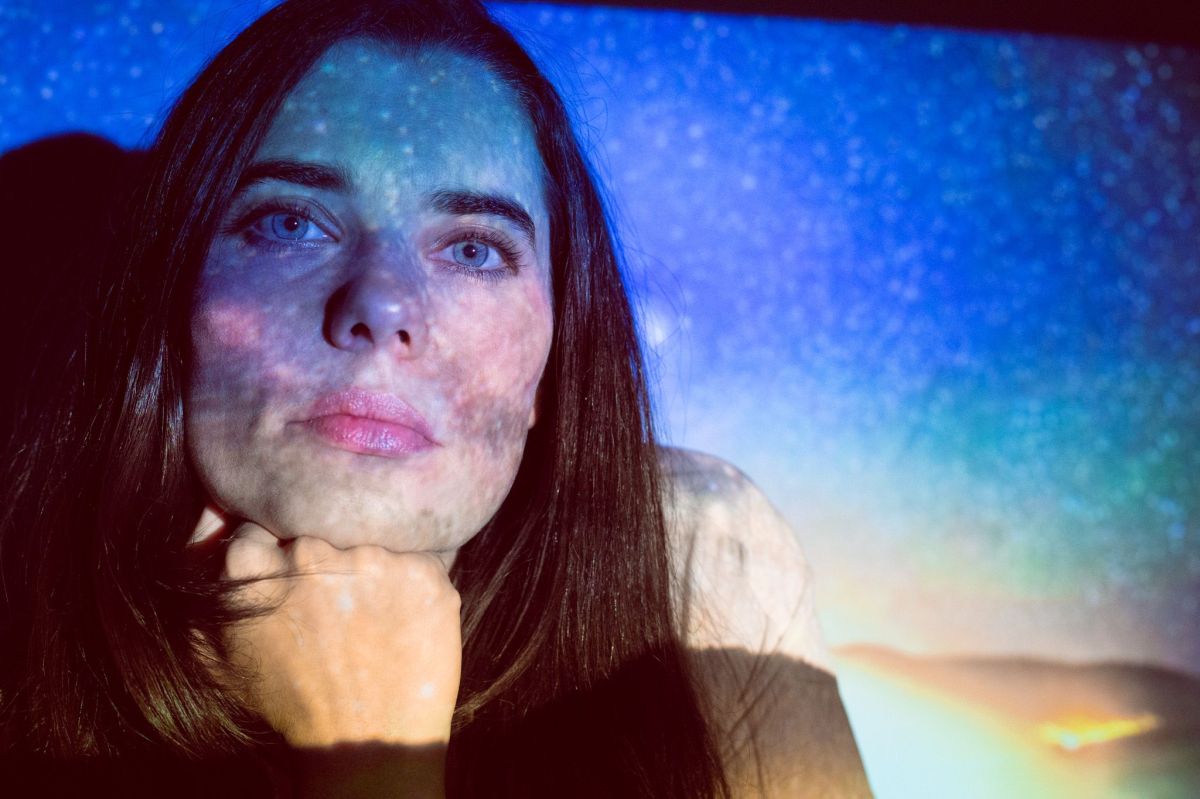 Review: Kris Angelis Releases The Brand New EP ‘The Skies We Look To ...