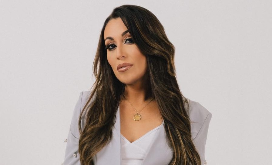 INTERVIEW: Grace Parry Discusses The Release Of The Empowering Single ...