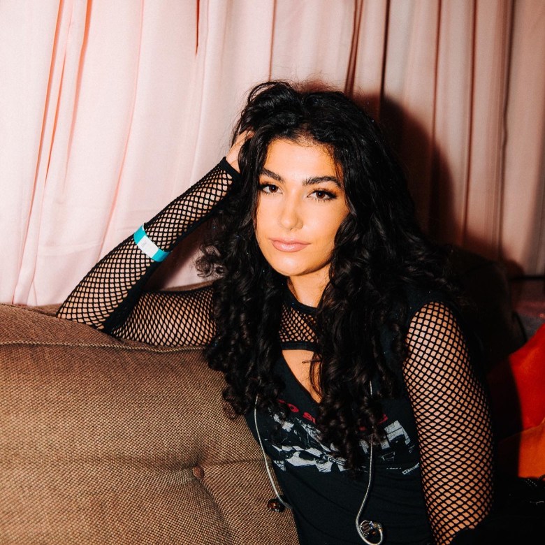 INTERVIEW: Caroline Romano Chats About The Brand New Single “Doesn’t ...